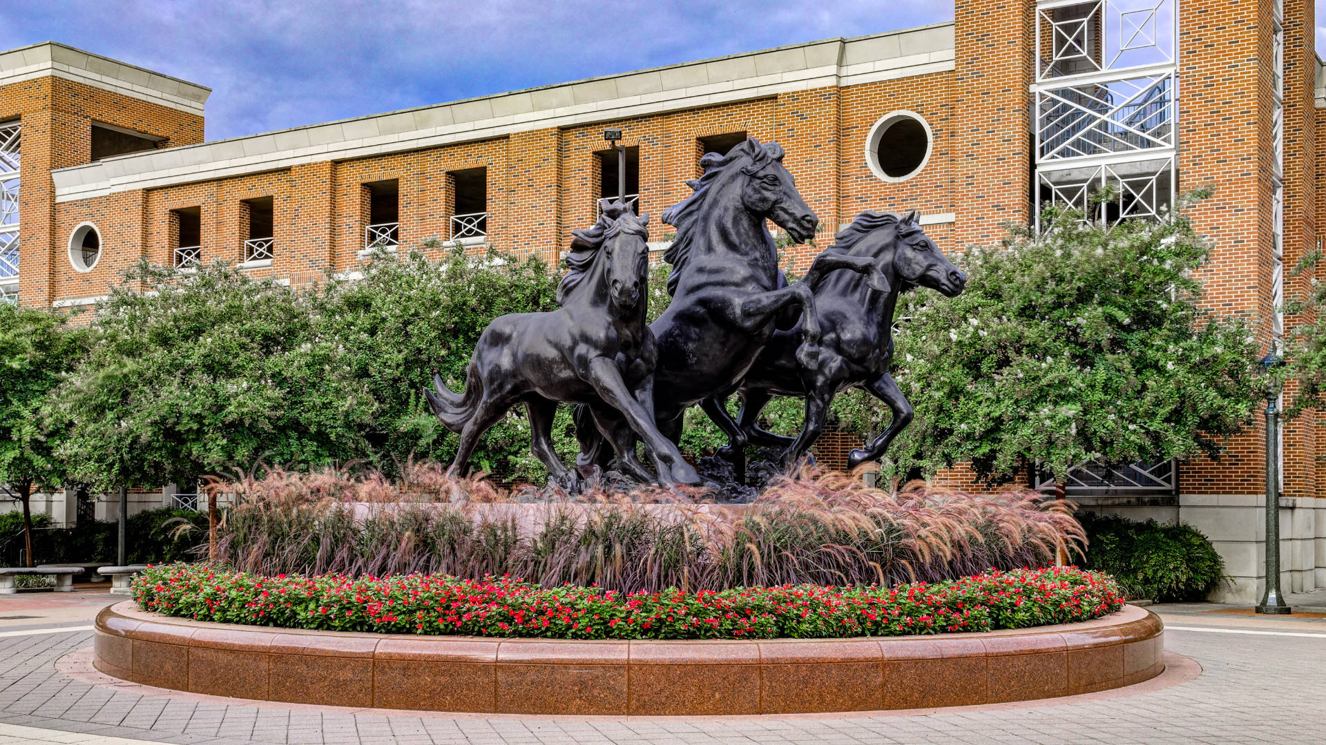 Southern Methodist University Campus | Commercial Landscaping Southern Methodist University Campus | Commercial Landscaping