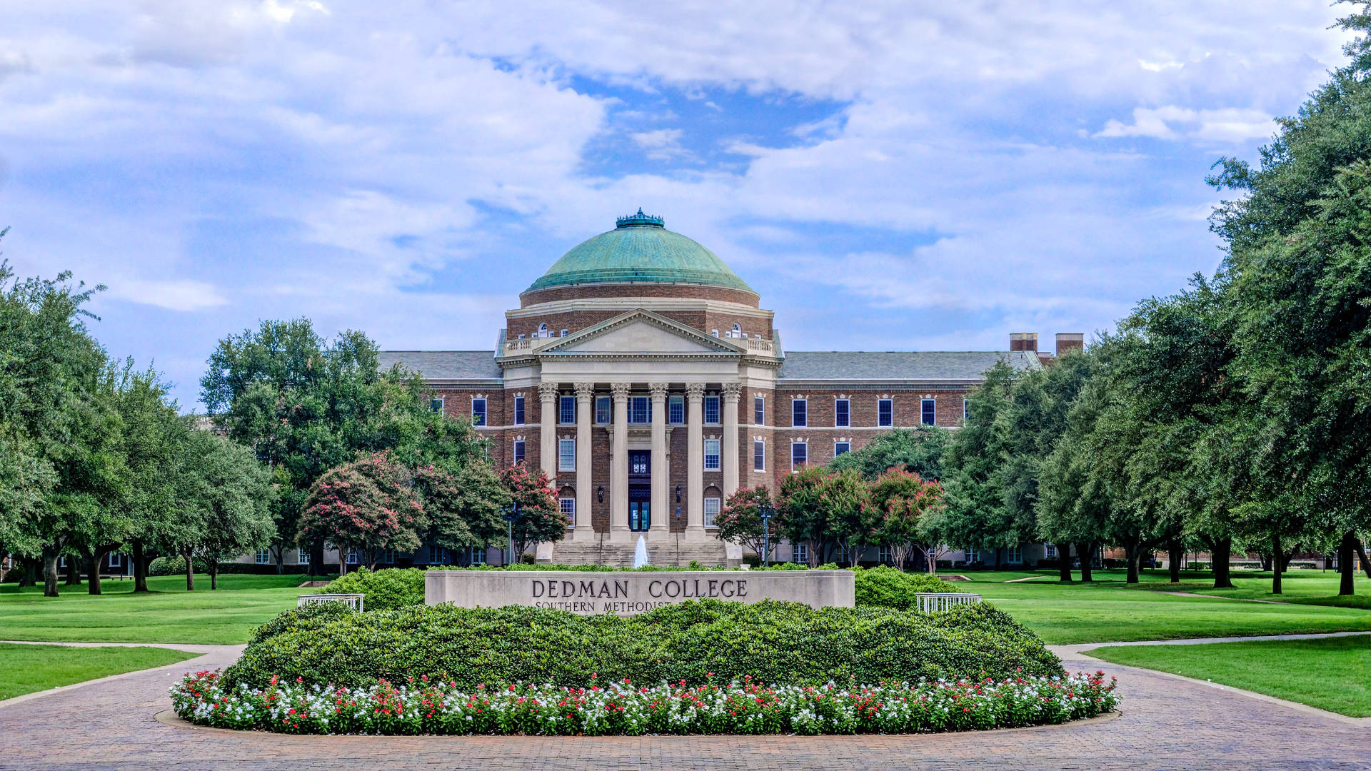 Southern Methodist University Campus | Commercial Landscaping Southern Methodist University Campus | Commercial Landscaping
