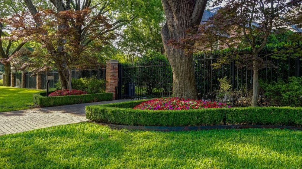 Deep Root Fertilization - Southern Botanical