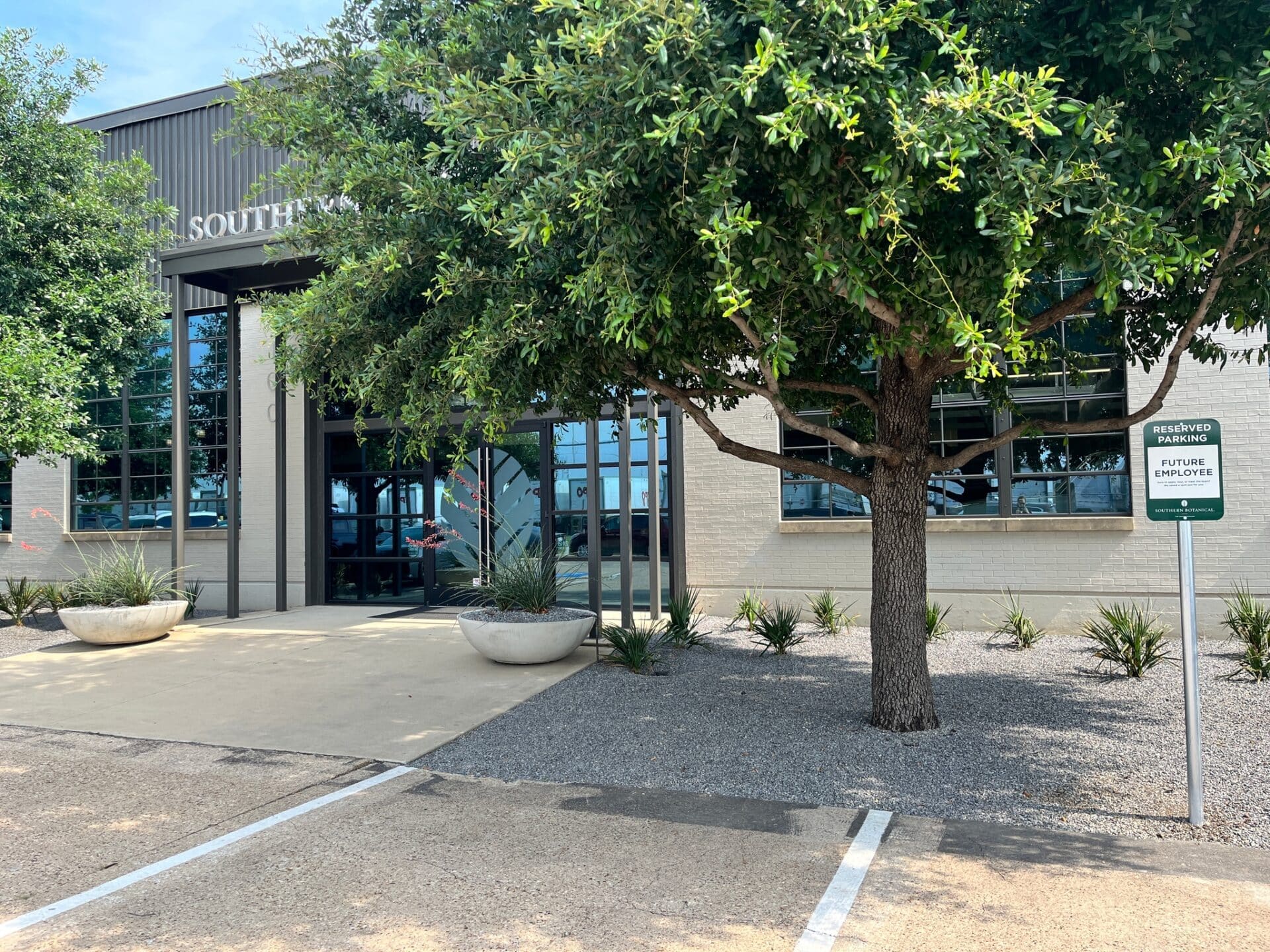 Maximizing the Potential of Your Space with Commercial Landscaping ...